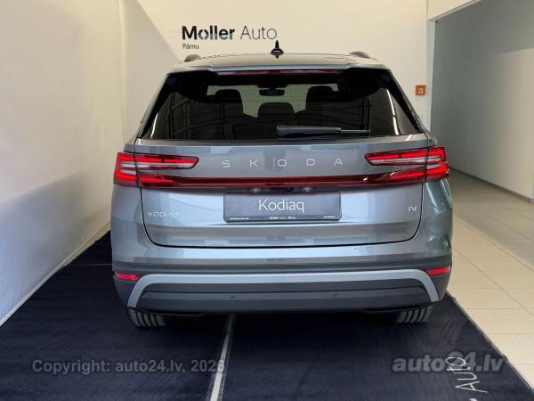 Grey Skoda Kodiaq 2026 in Parnu, with an engine capacity of 1.50 L and mileage of 5 thousand km for 41351 €, photo 4 on AUTOMOTO.COM.LV