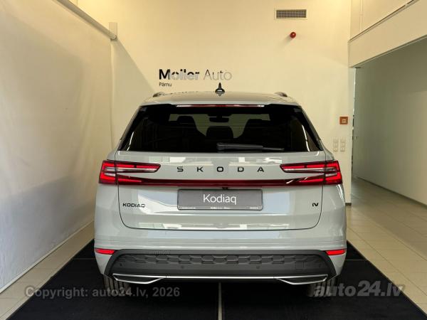 Grey Skoda Kodiaq 2026 in Parnu, with an engine capacity of 1.50 L and mileage of 0 thousand km for 46511 €, photo 4 on AUTOMOTO.COM.LV