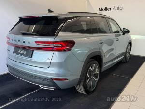Grey Skoda Kodiaq 2026 in Parnu, with an engine capacity of 1.50 L and mileage of 0 thousand km for 44990 €, photo 4 on AUTOMOTO.COM.LV