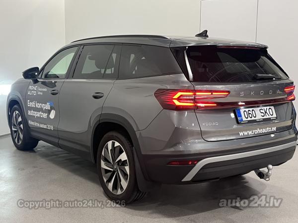 Skoda Kodiaq 2026 in Tallinn on AUTOMOTO.COM.LV Grey Skoda Kodiaq 2026 in Tallinn, with an engine capacity of 2.00 L and mileage of 3 thousand km for 43900 €, photo 6 on AUTOMOTO.COM.LV