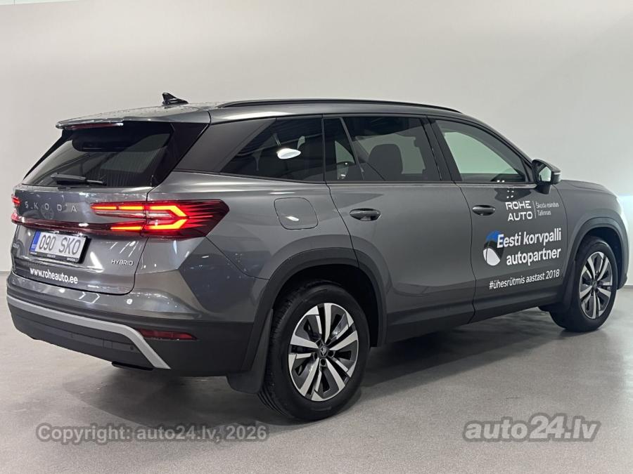 Grey Skoda Kodiaq 2026 in Tallinn, with an engine capacity of 1.50 L and mileage of 3 thousand km for 40500 €, photo 5 on AUTOMOTO.COM.LV
