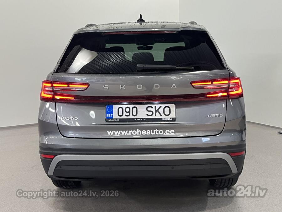 Grey Skoda Kodiaq 2026 in Tallinn, with an engine capacity of 1.50 L and mileage of 3 thousand km for 40500 €, photo 6 on AUTOMOTO.COM.LV