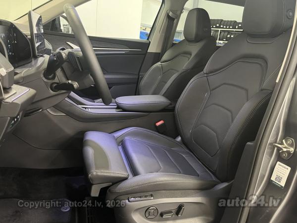 Skoda Kodiaq 2026 in Tallinn on AUTOMOTO.COM.LV Grey Skoda Kodiaq 2026 in Tallinn, with an engine capacity of 1.50 L and mileage of 3 thousand km for 40500 €, photo 10 on AUTOMOTO.COM.LV