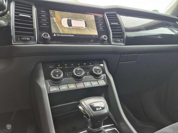 Sarkans Skoda Kodiaq 2017 Kauņa, ar dzinēja tilpumu 1.98 L un nobraukumu 330 tūkst. km par 13999 €, foto 10 vietnē AUTOMOTO.COM.LV