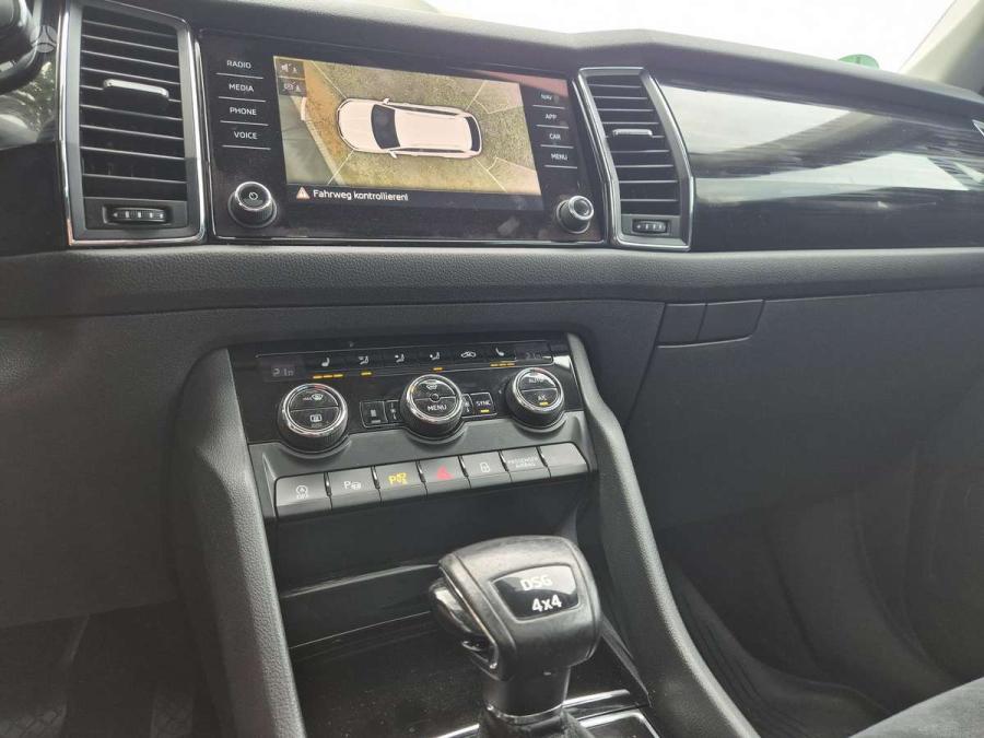 Sarkans Skoda Kodiaq 2017 Kauņa, ar dzinēja tilpumu 1.98 L un nobraukumu 330 tūkst. km par 13350 €, foto 20 vietnē AUTOMOTO.COM.LV