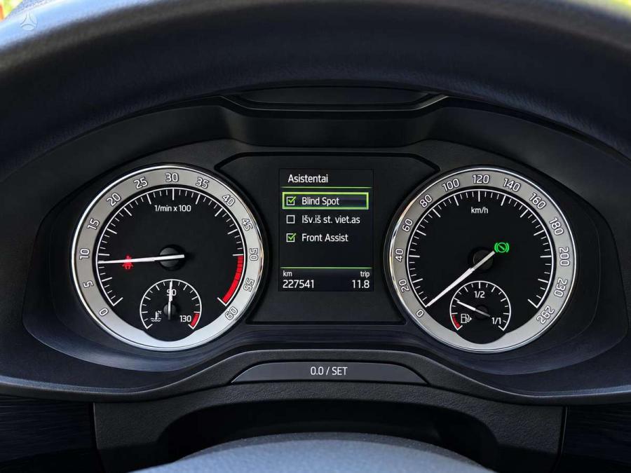 Красный Шкода Kodiaq 2017 в Вильнюс, объемом двигателя 1.97 л и пробегом 228 тыс. км за 16900 €, фото 29 на AUTOMOTO.COM.LV