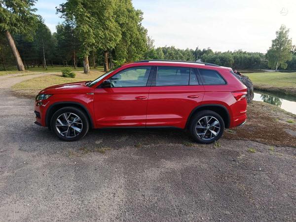 Red Skoda Kodiaq 2018 in Taurage, with an engine capacity of 1.97 L and mileage of 240 thousand km for 16900 €, photo 3 on AUTOMOTO.COM.LV