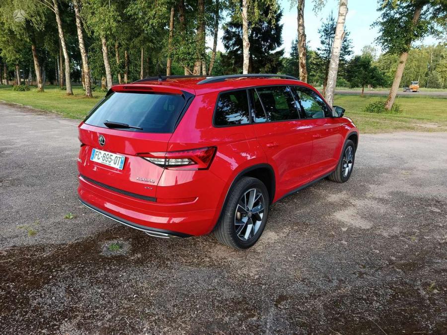 Красный Шкода Kodiaq 2018 в Таураге, объемом двигателя 1.97 л и пробегом 240 тыс. км за 16900 €, фото 6 на AUTOMOTO.COM.LV