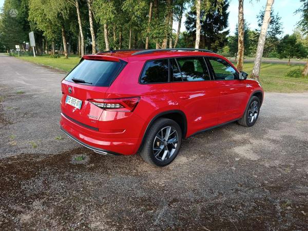 Red Skoda Kodiaq 2018 in Taurage, with an engine capacity of 1.97 L and mileage of 240 thousand km for 16900 €, photo 6 on AUTOMOTO.COM.LV