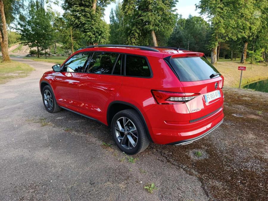 Красный Шкода Kodiaq 2018 в Таураге, объемом двигателя 1.97 л и пробегом 240 тыс. км за 16900 €, фото 8 на AUTOMOTO.COM.LV