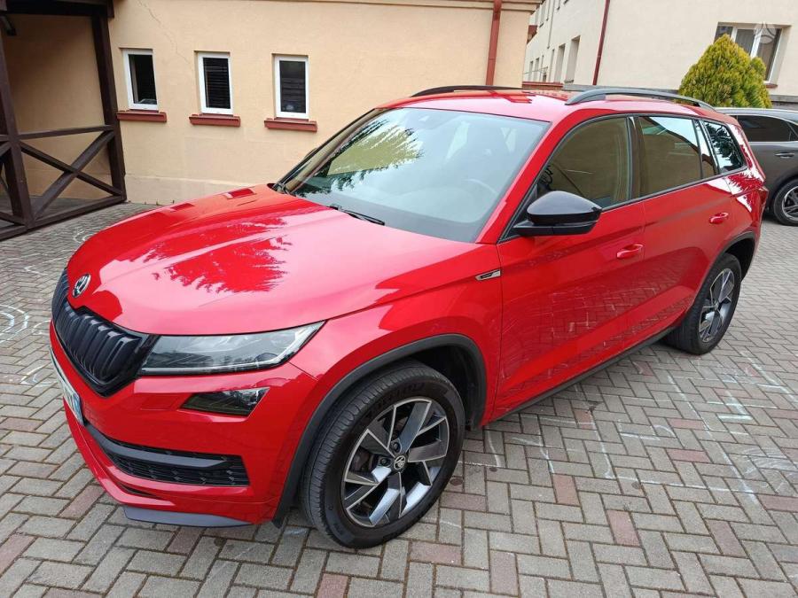 Красный Шкода Kodiaq 2018 в Таураге, объемом двигателя 1.97 л и пробегом 240 тыс. км за 16500 €, фото 5 на AUTOMOTO.COM.LV
