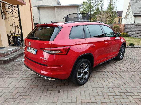 Красный Шкода Kodiaq 2018 в Таураге, объемом двигателя 1.97 л и пробегом 240 тыс. км за 16500 €, фото 9 на AUTOMOTO.COM.LV