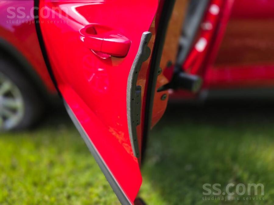 Red Skoda Kodiaq 2018 in Riga, with an engine capacity of 1.50 L and mileage of 233 thousand km for 14800 €, photo 7 on AUTOMOTO.COM.LV