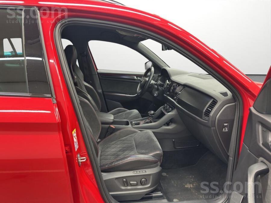 Red Skoda Kodiaq 2019 in Riga, with an engine capacity of 2.00 L and mileage of 126 thousand km for 24790 €, photo 16 on AUTOMOTO.COM.LV