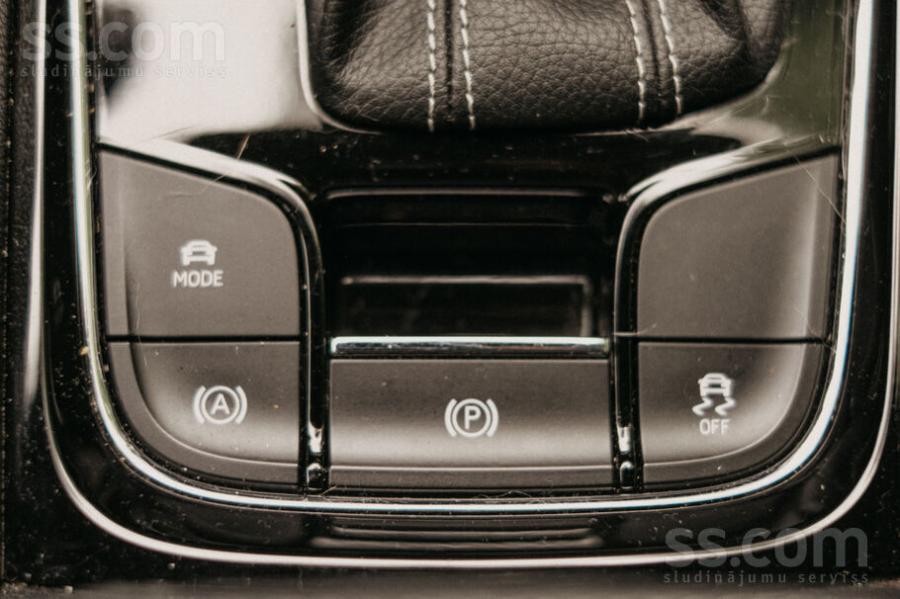 Красный Шкода Kodiaq 2019 в Рига, объемом двигателя 1.50 л и пробегом 106 тыс. км за 20000 €, фото 19 на AUTOMOTO.COM.LV