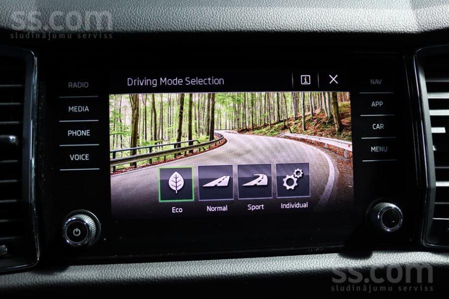 Sarkans Skoda Kodiaq 2019 Rīga, ar dzinēja tilpumu 2.00 L un nobraukumu 149 tūkst. km par 20990 €, foto 21 vietnē AUTOMOTO.COM.LV