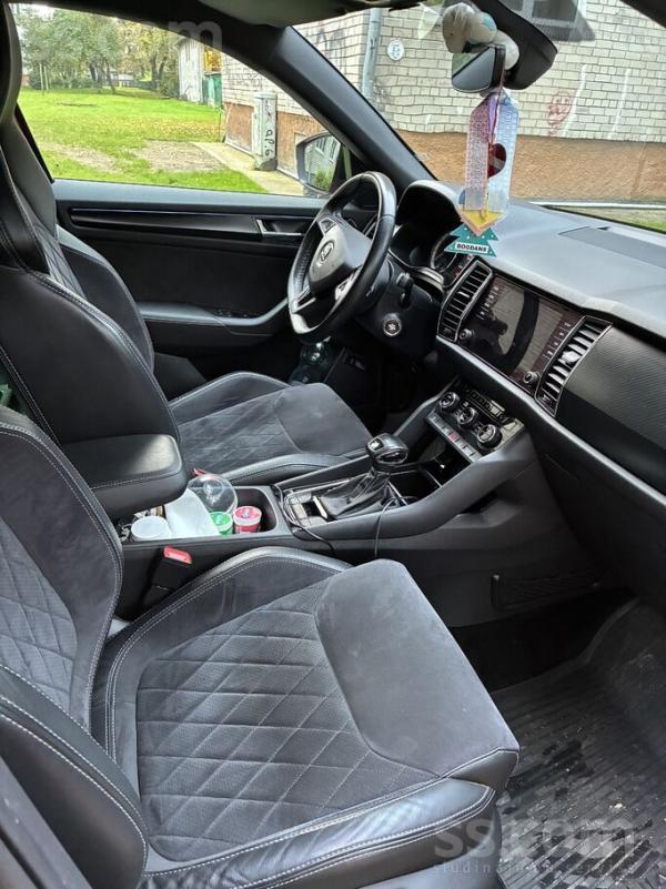 Skoda Kodiaq 2019 in Riga on AUTOMOTO.COM.LV Red Skoda Kodiaq 2019 in Riga, with an engine capacity of 1.50 L and mileage of 109 thousand km for 23700 €, photo 5 on AUTOMOTO.COM.LV