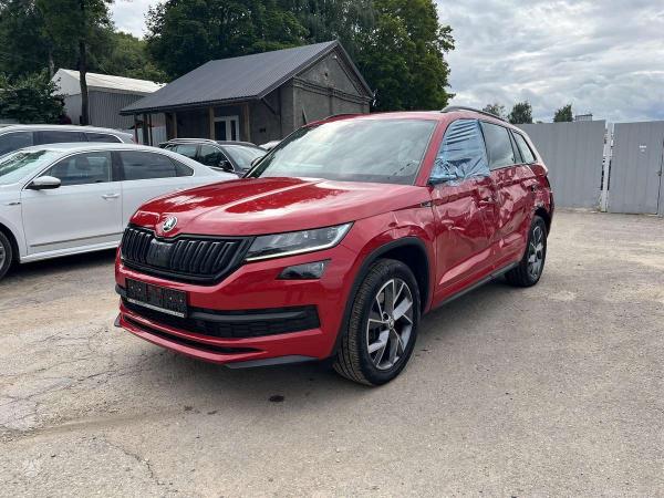 Красный Шкода Kodiaq 2021 в Каунас, объемом двигателя 1.97 л и пробегом 115 тыс. км за 14400 €, фото 2 на AUTOMOTO.COM.LV