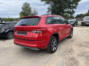 Red Skoda Kodiaq 2021 in Kaunas, with an engine capacity of 1.97 L and mileage of 115 thousand km for 14400 €, photo 4 on AUTOMOTO.COM.LV