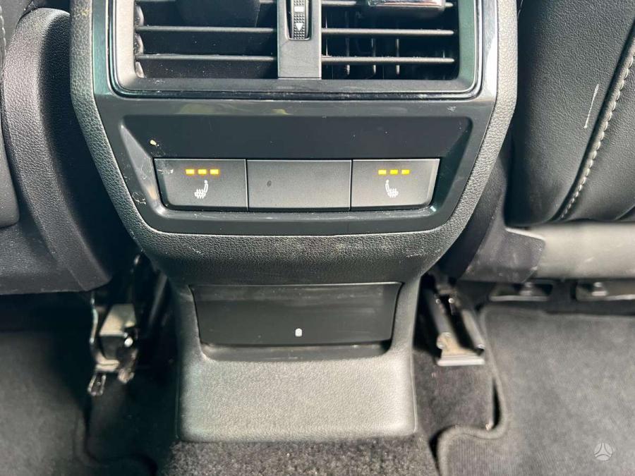 Red Skoda Kodiaq 2021 in Kaunas, with an engine capacity of 1.97 L and mileage of 115 thousand km for 14400 €, photo 19 on AUTOMOTO.COM.LV