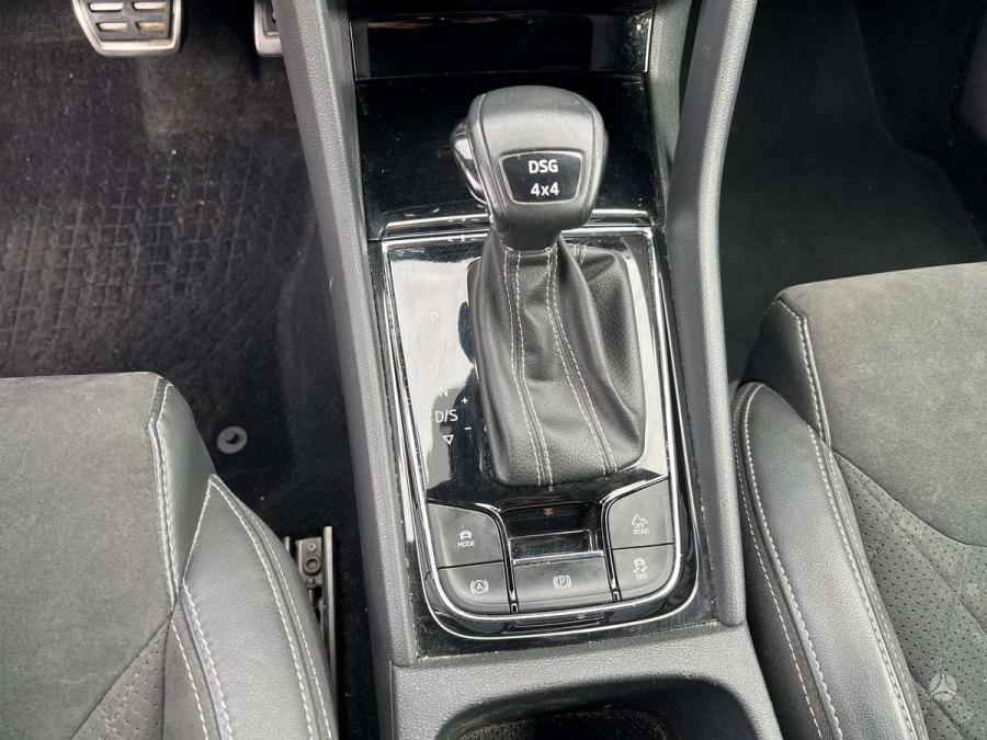 Red Skoda Kodiaq 2021 in Kaunas, with an engine capacity of 1.97 L and mileage of 115 thousand km for 14400 €, photo 25 on AUTOMOTO.COM.LV