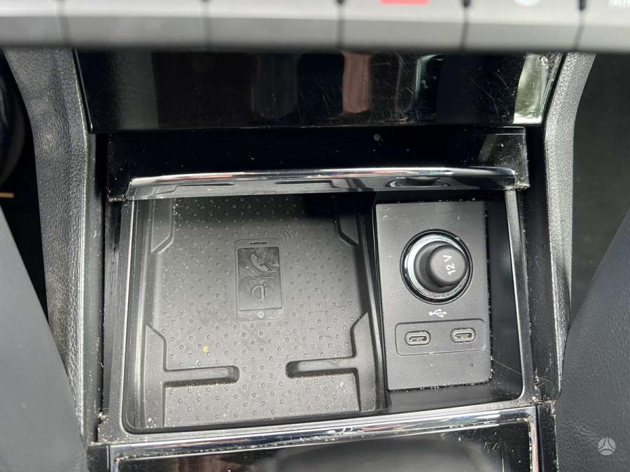 Red Skoda Kodiaq 2021 in Kaunas, with an engine capacity of 1.97 L and mileage of 115 thousand km for 14400 €, photo 26 on AUTOMOTO.COM.LV
