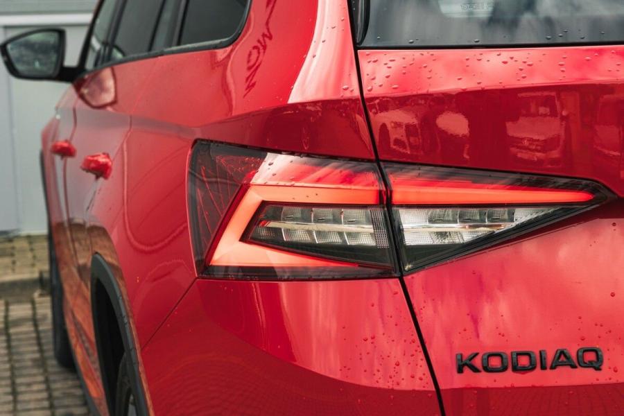 Красный Шкода Kodiaq 2021 в Вентспилс, объемом двигателя 2.00 л и пробегом 143 тыс. км за 28650 €, фото 14 на AUTOMOTO.COM.LV