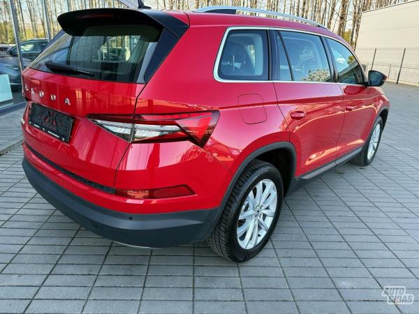 Sarkans Skoda Kodiaq 2022 Kauņa, ar dzinēja tilpumu 1.50 L un nobraukumu 229 tūkst. km par 22900 €, foto 4 vietnē AUTOMOTO.COM.LV