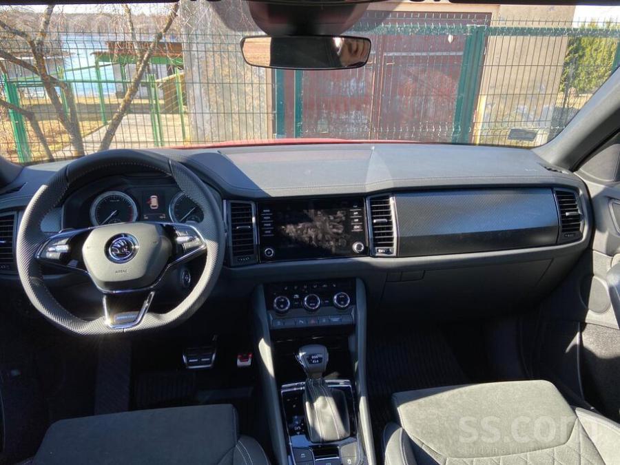 Red Skoda Kodiaq 2022 in Ogre, with an engine capacity of 2.00 L and mileage of 100 thousand km for 26500 €, photo 8 on AUTOMOTO.COM.LV