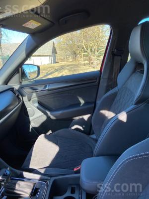 Red Skoda Kodiaq 2022 in Ogre, with an engine capacity of 2.00 L and mileage of 100 thousand km for 26500 €, photo 9 on AUTOMOTO.COM.LV