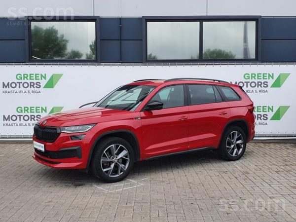 Red Skoda Kodiaq 2022 in Riga, with an engine capacity of 2.00 L and mileage of 101 thousand km for 30900 €, photo 1 on AUTOMOTO.COM.LV