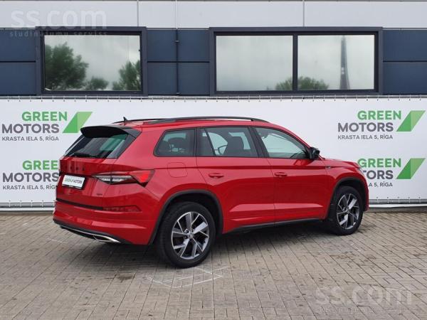 Red Skoda Kodiaq 2022 in Riga, with an engine capacity of 2.00 L and mileage of 101 thousand km for 30900 €, photo 6 on AUTOMOTO.COM.LV