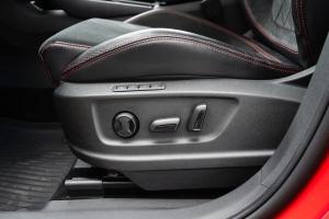 Sarkans Skoda Kodiaq 2022 Mārupe, ar dzinēja tilpumu 2.00 L un nobraukumu 97 tūkst. km par 32450 €, foto 12 vietnē AUTOMOTO.COM.LV