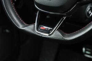 Sarkans Skoda Kodiaq 2022 Mārupe, ar dzinēja tilpumu 2.00 L un nobraukumu 97 tūkst. km par 32450 €, foto 21 vietnē AUTOMOTO.COM.LV