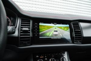 Sarkans Skoda Kodiaq 2022 Mārupe, ar dzinēja tilpumu 2.00 L un nobraukumu 97 tūkst. km par 32450 €, foto 25 vietnē AUTOMOTO.COM.LV