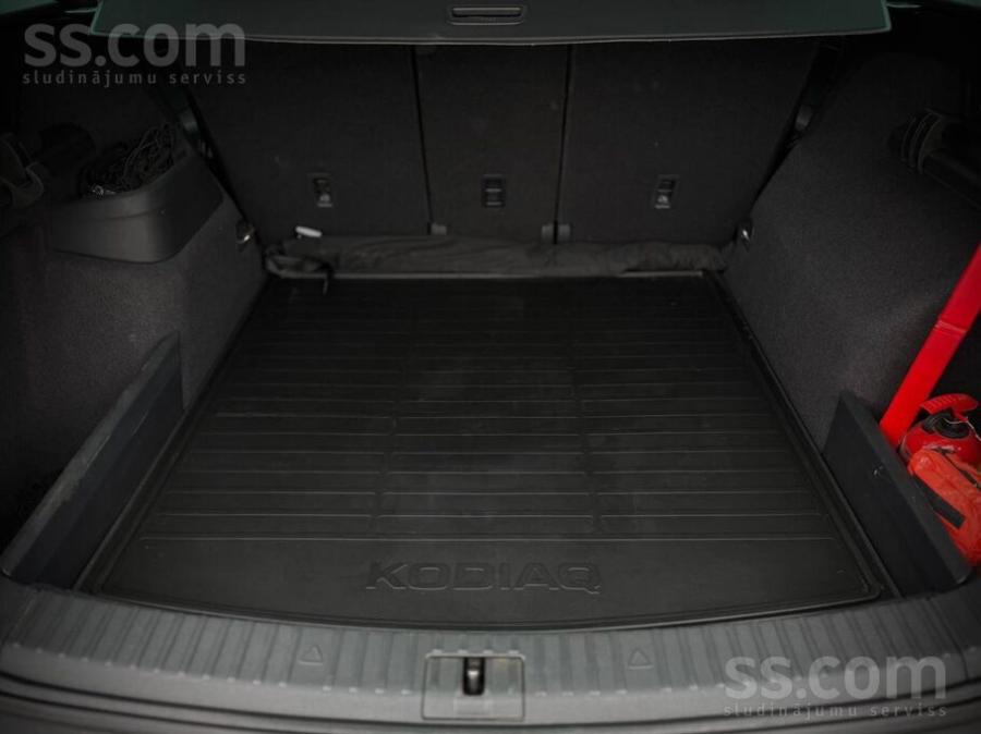 Красный Шкода Kodiaq 2023 в Рига, объемом двигателя 2.00 л и пробегом 127 тыс. км за 30500 €, фото 35 на AUTOMOTO.COM.LV