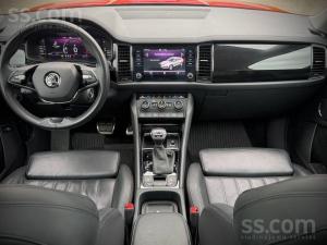 Красный Шкода Kodiaq 2023 в Рига, объемом двигателя 2.00 л и пробегом 127 тыс. км за 29950 €, фото 15 на AUTOMOTO.COM.LV