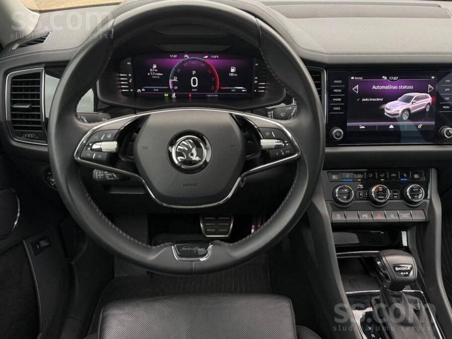 Красный Шкода Kodiaq 2023 в Рига, объемом двигателя 2.00 л и пробегом 127 тыс. км за 29950 €, фото 16 на AUTOMOTO.COM.LV