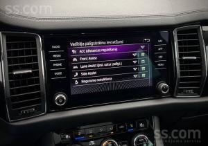 Красный Шкода Kodiaq 2023 в Рига, объемом двигателя 2.00 л и пробегом 127 тыс. км за 29950 €, фото 26 на AUTOMOTO.COM.LV
