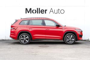 Red Skoda Kodiaq 2023 in Riga, with an engine capacity of 2.00 L and mileage of 73 thousand km for 33450 €, photo 6 on AUTOMOTO.COM.LV