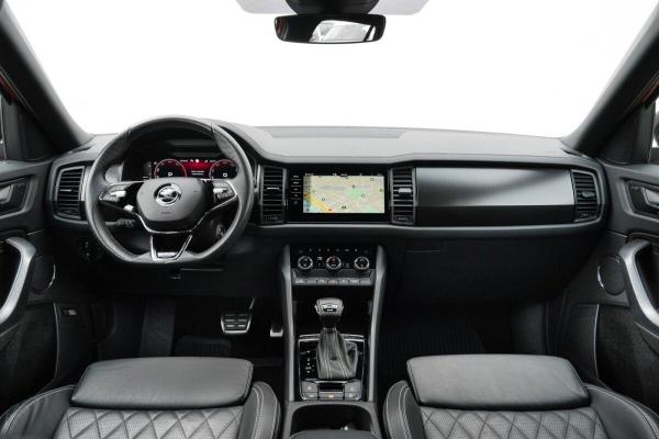Red Skoda Kodiaq 2023 in Riga, with an engine capacity of 2.00 L and mileage of 73 thousand km for 33450 €, photo 6 on AUTOMOTO.COM.LV