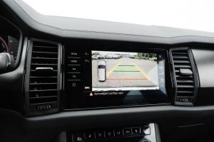 Red Skoda Kodiaq 2023 in Riga, with an engine capacity of 2.00 L and mileage of 73 thousand km for 33450 €, photo 12 on AUTOMOTO.COM.LV