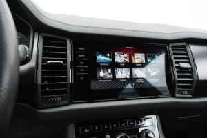 Red Skoda Kodiaq 2023 in Riga, with an engine capacity of 2.00 L and mileage of 73 thousand km for 33450 €, photo 18 on AUTOMOTO.COM.LV