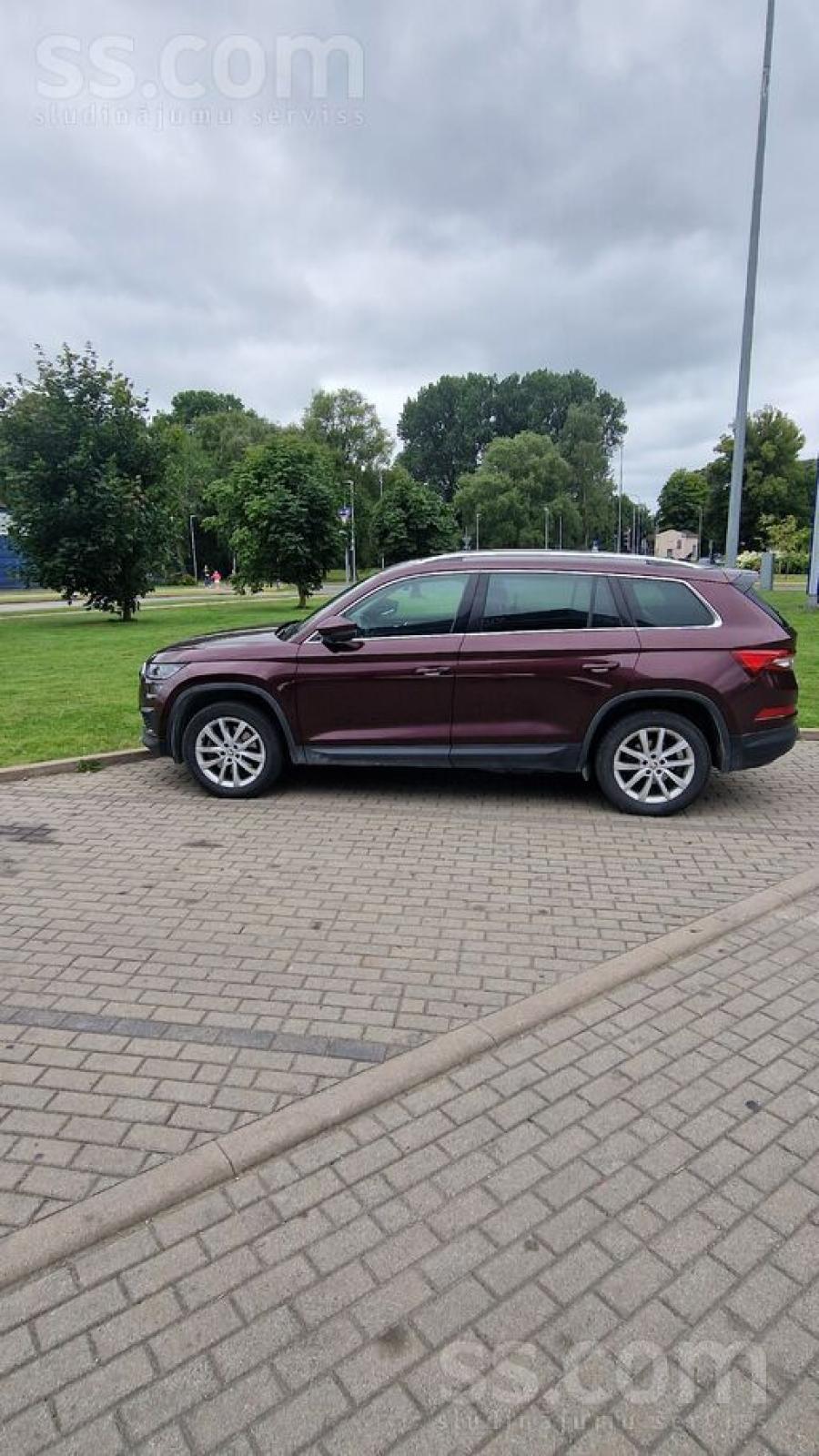 Sarkans Skoda Kodiaq 2023 Kuldīga, ar dzinēja tilpumu 2.00 L un nobraukumu 158 tūkst. km par 28000 €, foto 1 vietnē AUTOMOTO.COM.LV
