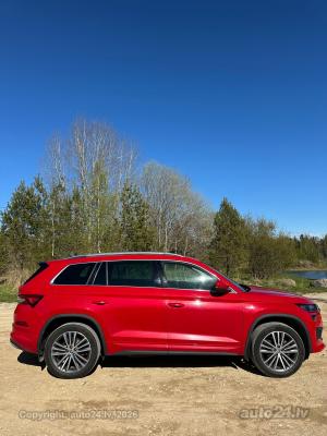 Red Skoda Kodiaq 2023 in Tallinn, with an engine capacity of 2.00 L and mileage of 95 thousand km for 35000 €, photo 4 on AUTOMOTO.COM.LV