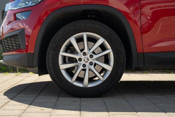 Sarkans Skoda Kodiaq 2024 Viļņa, ar dzinēja tilpumu 2.00 L un nobraukumu 59 tūkst. km par 32200 €, foto 6 vietnē AUTOMOTO.COM.LV