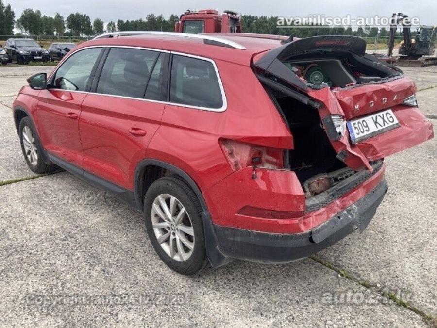 Red Skoda Kodiaq 2024 in Tallinn, with an engine capacity of 2.00 L and mileage of 48 thousand km for 24900 €, photo 5 on AUTOMOTO.COM.LV