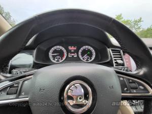 Sarkans Skoda Kodiaq 2017 Tallina, ar dzinēja tilpumu 2.00 L un nobraukumu 232 tūkst. km par 17000 €, foto 11 vietnē AUTOMOTO.COM.LV
