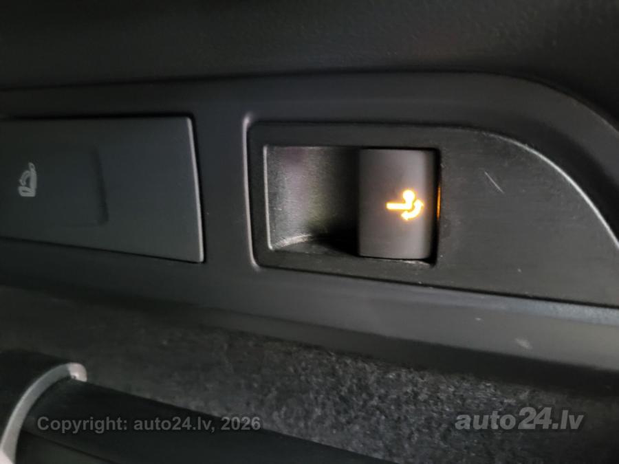 Sarkans Skoda Kodiaq 2017 Tallina, ar dzinēja tilpumu 2.00 L un nobraukumu 232 tūkst. km par 17000 €, foto 13 vietnē AUTOMOTO.COM.LV