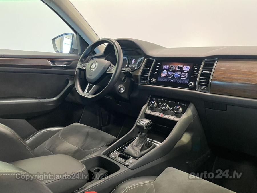Red Skoda Kodiaq 2018 in Tallinn, with an engine capacity of 2.00 L and mileage of 97 thousand km for 19990 €, photo 16 on AUTOMOTO.COM.LV
